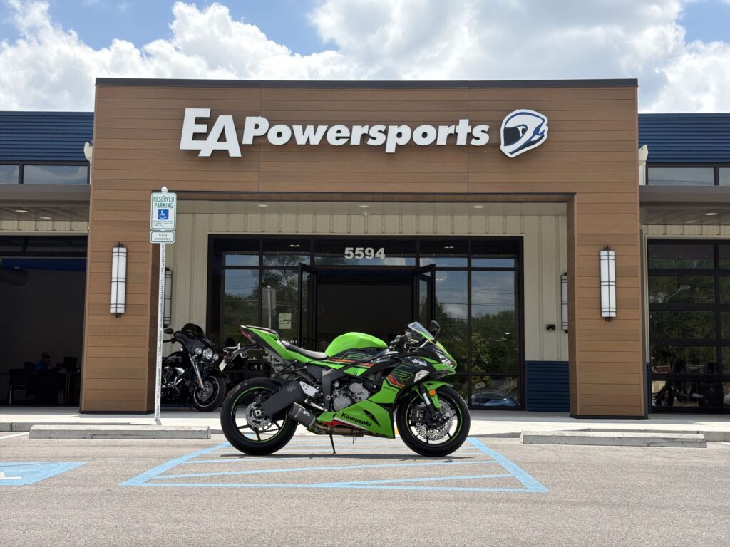 2023 KAWASAKI NINJA ZX-6R Sportbike - EA Powersports